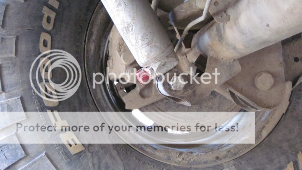 Are these stock rear shock mounts/locations for a D44? | Jeep ...